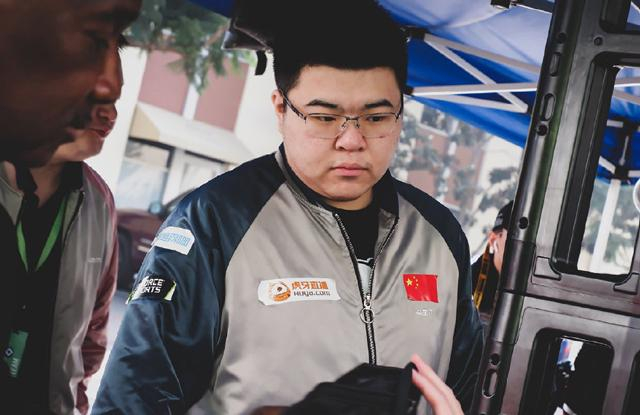 PGC半决赛首日：VC，QM和IFTY纷纷翻车，4AM再成全村人的希望