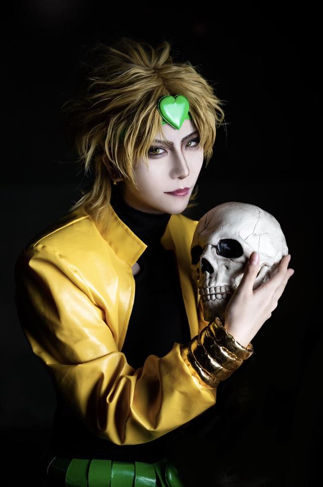 JOJO中DIO爷cosplay合集，看到性转DIO，JO厨：抱走了！
