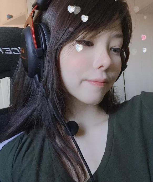 LOL：阿水被点名！最火女辅助发推：最喜欢JKL，想要辅助他！