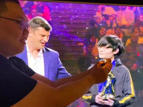 pdd七进七出重返lpl，estar带着老师夺得lpl席位