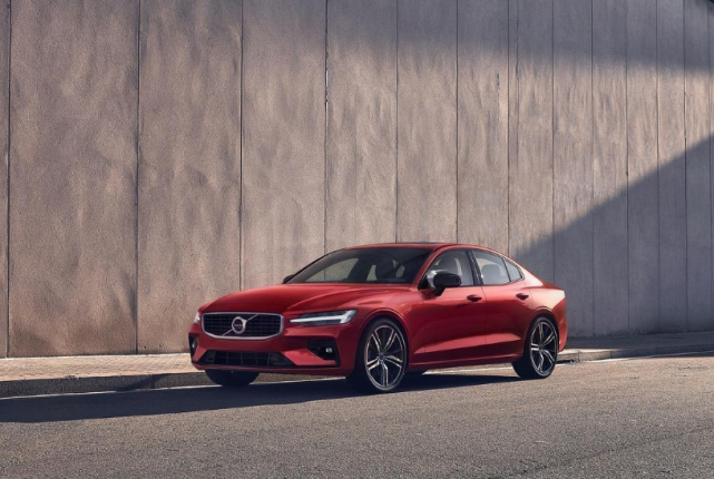 全新沃尔沃S60“为爱”上市，再迎高光时刻