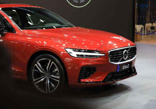 全新沃尔沃S60“为爱”上市，再迎高光时刻