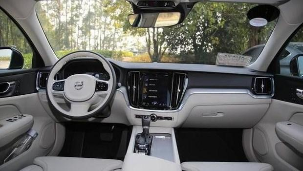 沃尔沃全新S60正式上市！宝马3系和凯迪拉克CT5有压力了？