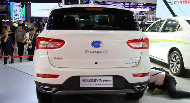 传祺GS4高调装逼, 却被陆风X7暴虐, 传祺GS8看着心疼