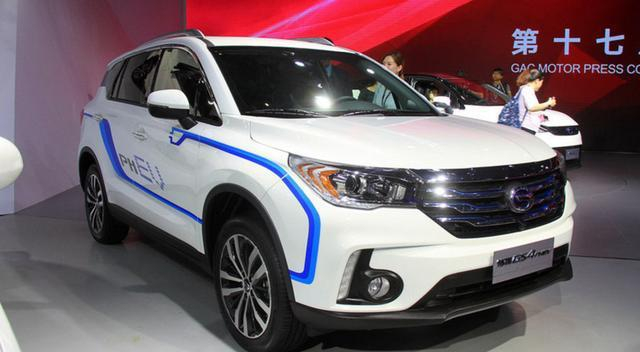 传祺GS4高调装逼, 却被陆风X7暴虐, 传祺GS8看着心疼