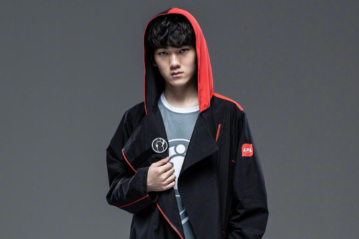 S8全球总决赛IG出征服定妆照，Jackeylove颜值担当！