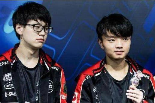 Ray皇手伤回国，Meiko与iboy不和，网友：还不快请厂长出山？