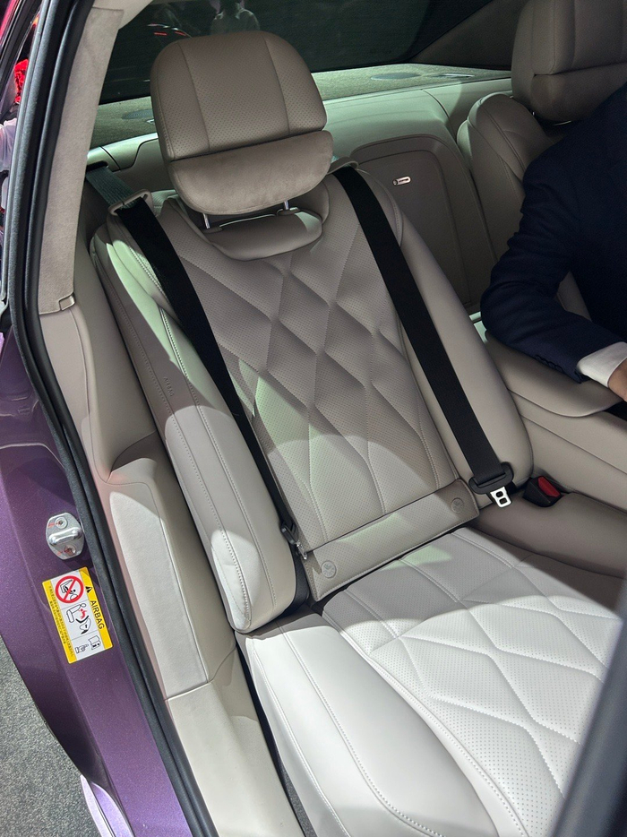 广汽昊铂A800广州车展首发，搭载华为智驾鸿蒙座舱获L3高速测试牌照