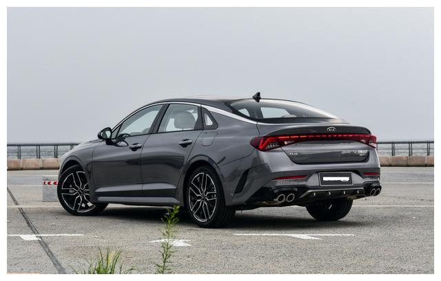 起亚迎来“翻身之作”！长4980mm，比雅阁漂亮，配2.0T爆240马力