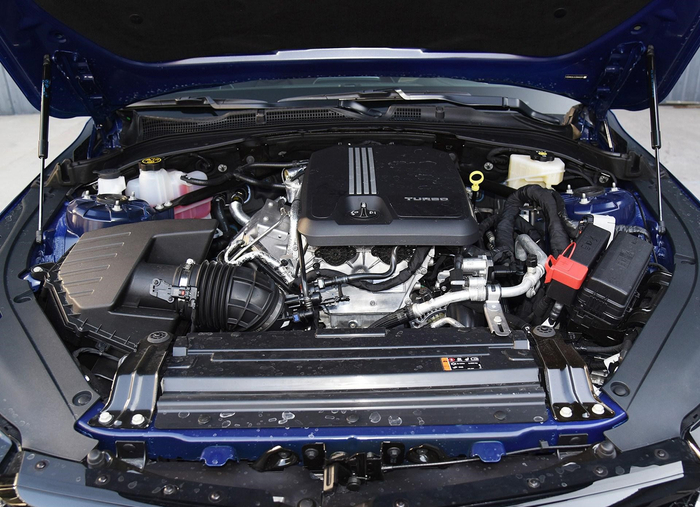 解析国产凯迪拉克CT4：2.0T+8AT+后驱，百公里加速6.9s