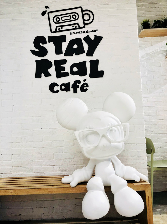 五月天阿信StayReal Café全新升级 融合潮玩音乐咖啡主题