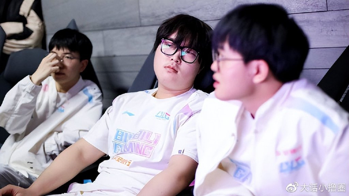 来自Tabe的“复仇”？BLG临战换主教练，对战RNG胜算飙升！