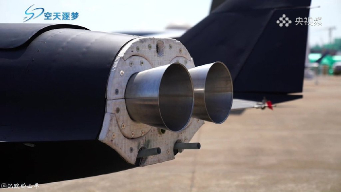 WZ-8性能完全超出预料! 穿透美军防空网:引导D-21弹道导弹打击航母