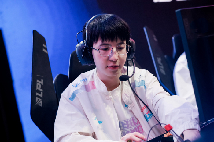 季后赛前瞻：Tabe迎来BLG首秀！RNG全方位不占优