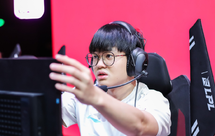 LPL春决前瞻：Homme配不配拿顶薪？萍乡中单再度交手