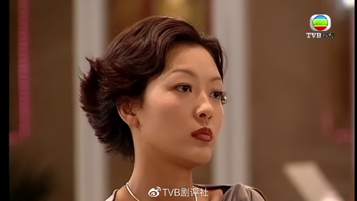 TVB女星上月低调离巢！曾与有妇之夫拍拖，52岁享受单身