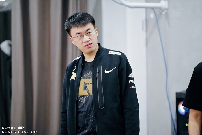 LNG稳赢RNG晋级S12？阿乐道出真相：去年能进世界赛是因为呼吸哥