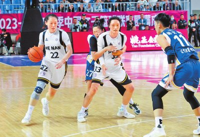 WCBA新赛季河南女篮“小鬼当家”