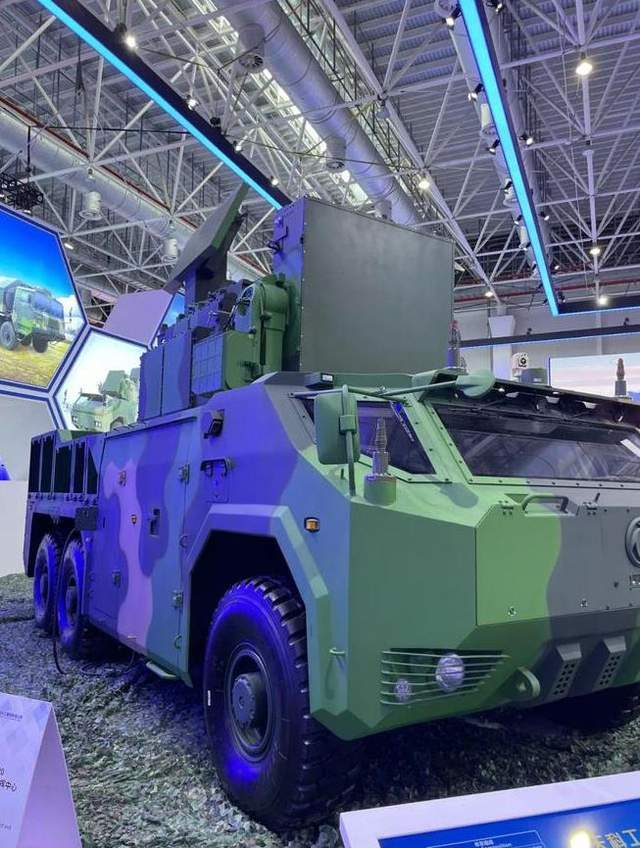 红旗-16FE导弹现身航展，优势特征显著，是我军强大战力体现