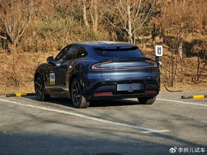 小米YU7提前“解禁”，不怕抢SU7订单么？车圈“照妖镜”真不白叫