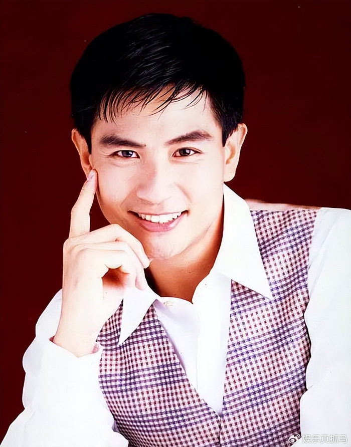 12位昔日当红新加坡男星，有人退圈后生死不明，有人活成人生赢家|曹国辉|陈之财|李南星_新浪新闻