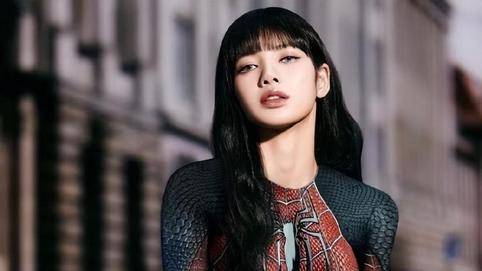 Blackpink成员Lisa，新歌概念照片公开，网友：已经不是韩流风格|ROCKSTAR|韩流|新歌_新浪新闻