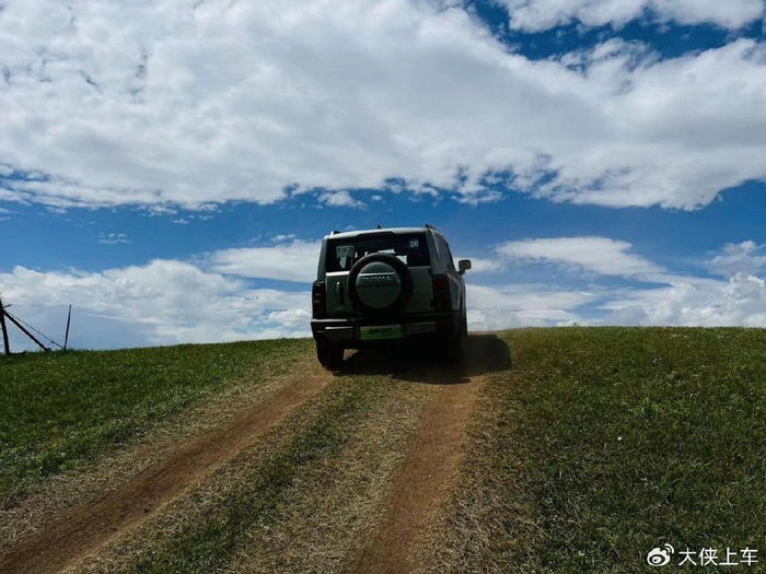试驾哈弗猛龙，1.5T + Hi4 + 后桥差速锁，硬派新能源SUV又一力作