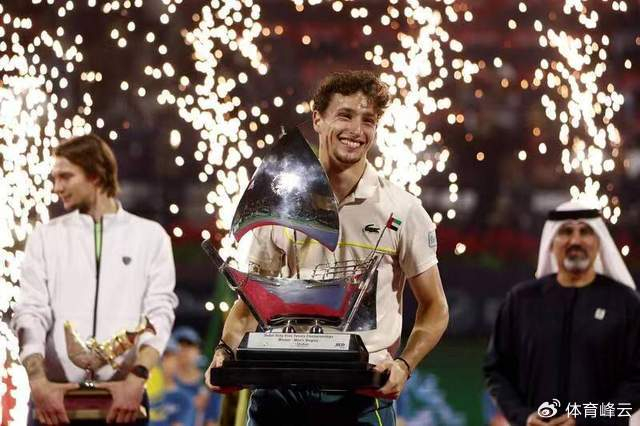 ATP巡回赛决赛百分百夺冠率，本周连闯5关的亨伯特首度迪拜站封王