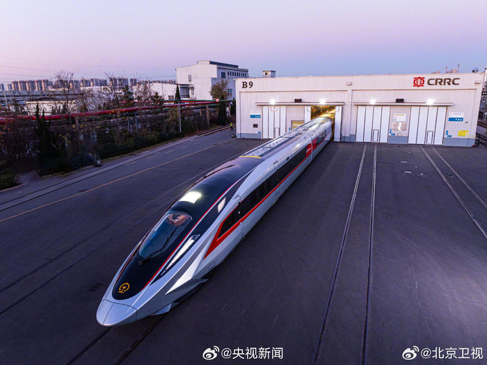 中国发布全球最快高铁列车CR450动车组在北京发布，展示科技创新突破|动车组|科技创新|列车_新浪新闻