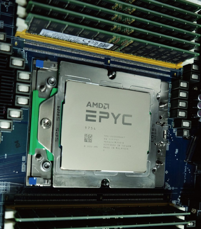 “算力怪兽”来了！AMD 128核心/256线程EPYC 9754处理器独家测试|处理器|测试|性能_新浪新闻