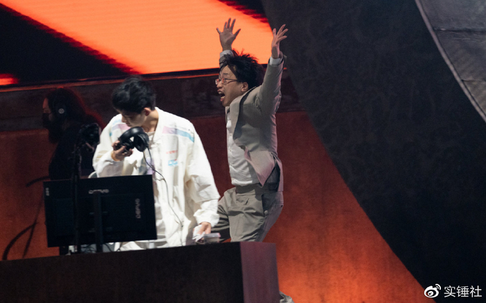 十年前诺言实现了！Tabe血虐T1晒S3皇族惨败SKT旧照