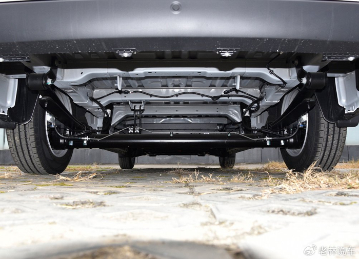 充一次电能跑310km，空间大又安全，瑞驰EC75适合创业致富|电能|瑞驰|商用车_新浪新闻