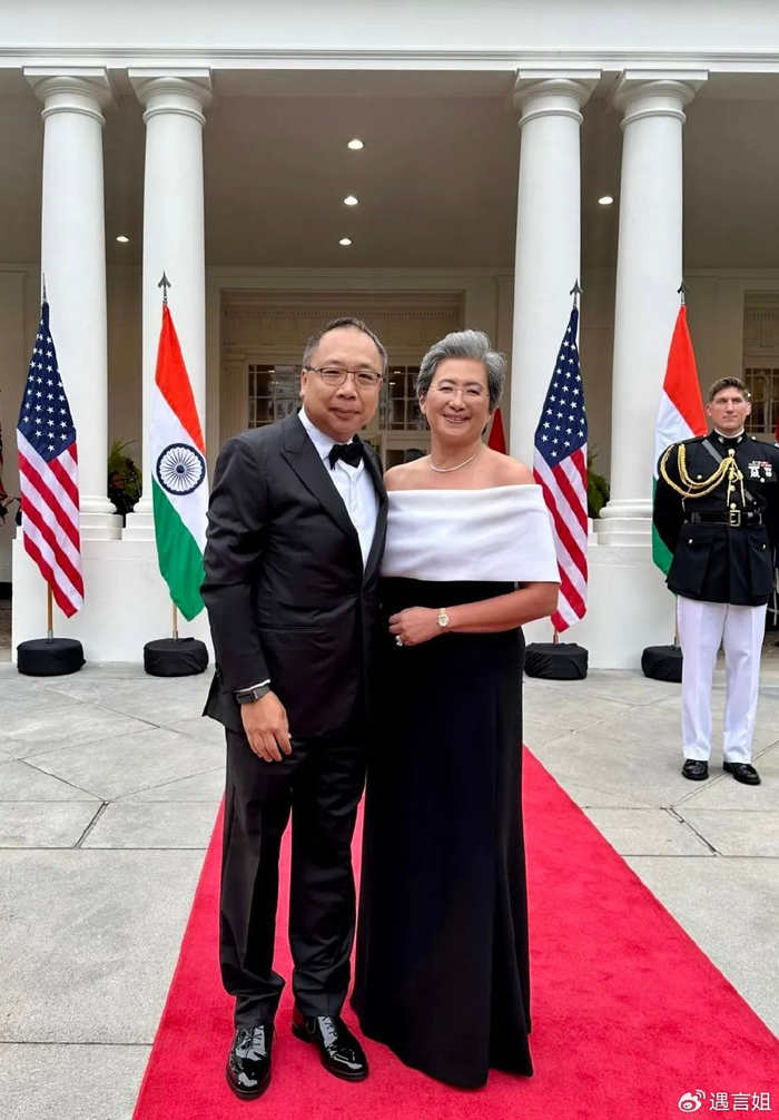 苏姿丰，戴大钻戒的“芯片女王”，发现爱要趁早|超微|苏姿丰|钻戒|黄仁勋|芯片_新浪新闻