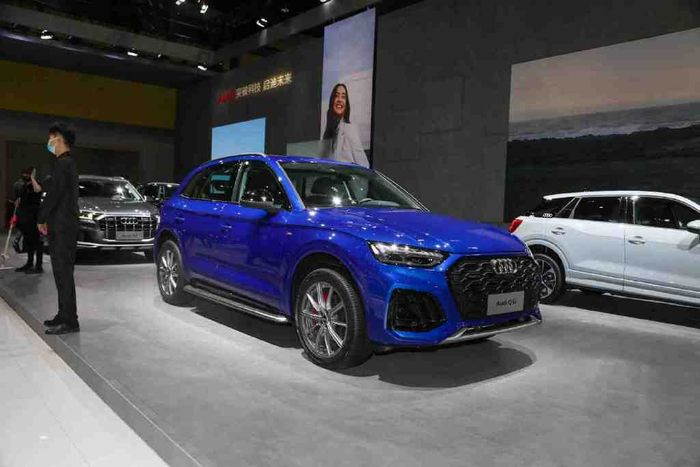 全新奥迪Q5曝光，有望搭载1.5T发动机拉低售价！这回能卖过GLC？