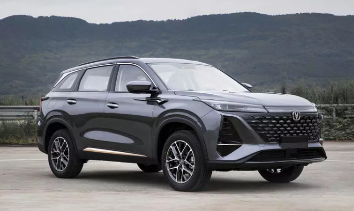 搭蓝鲸插混系统 长安CS75 PLUS iDD实车曝光 硬钢哈弗H6？