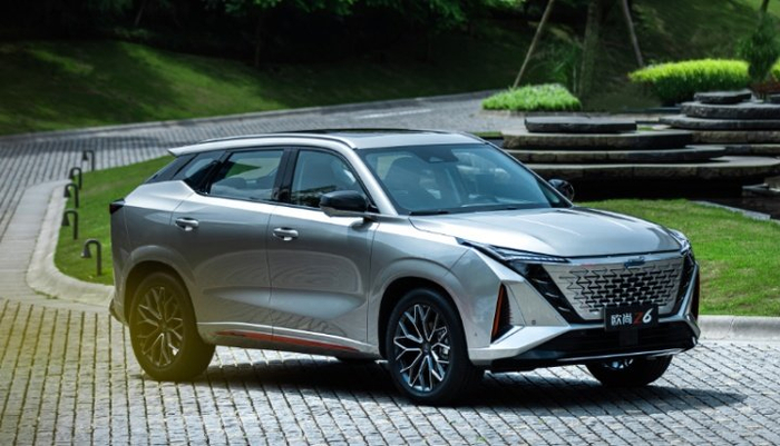 自主新秀SUV对决：欧尚Z6与思皓X6哪款实力更强？