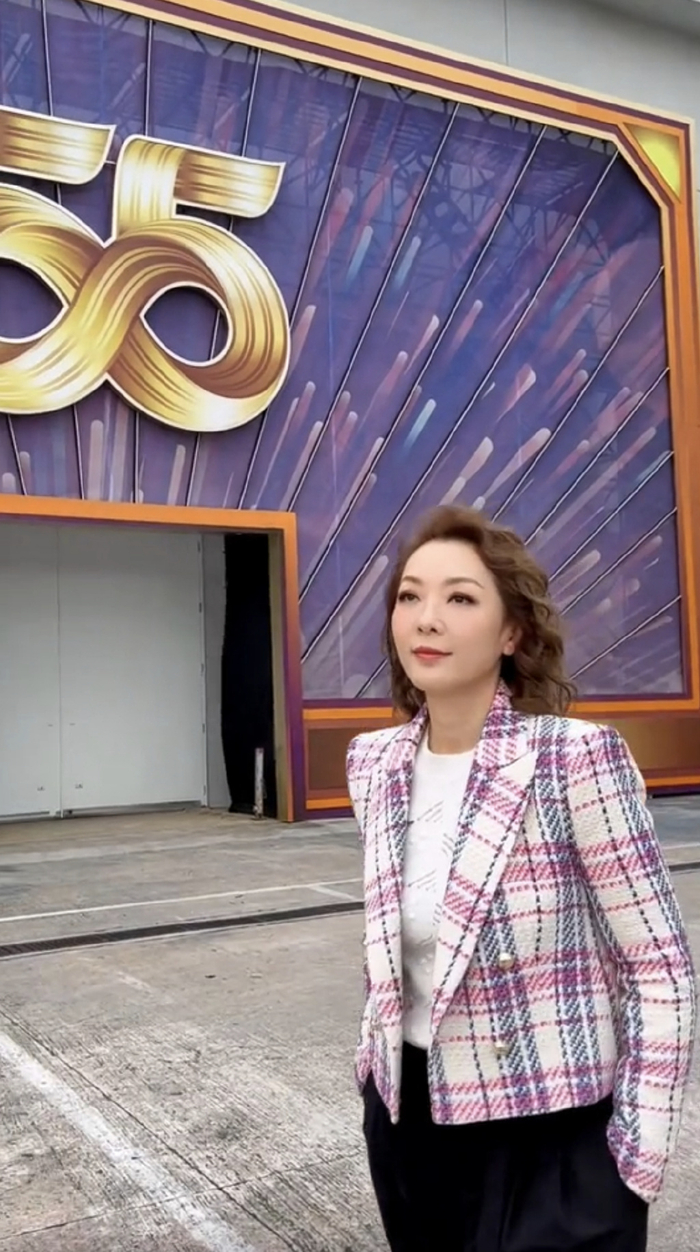 54岁郭少芸低调离巢TVB，休假重游TVB颇兴奋，入行30年未做过女一