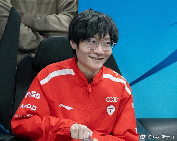 doinb复播时间已确定，DYS直播爆料，他最快将在下周回归|西卡|爆料|死对头_新浪新闻