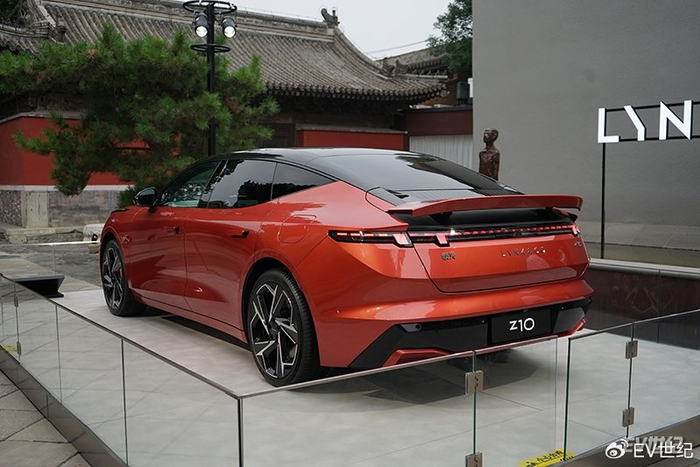 会让小米SU7很难受，领克Z10上市限时售价19.68万元起