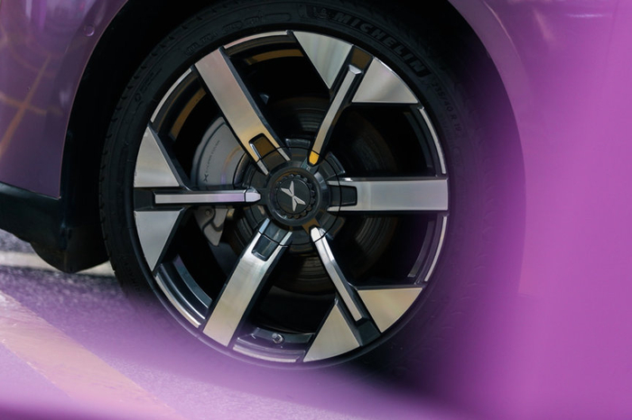 图灵AI智驾+满血版AI天玑系统赋能，小鹏MONA M03 Max升级亮相