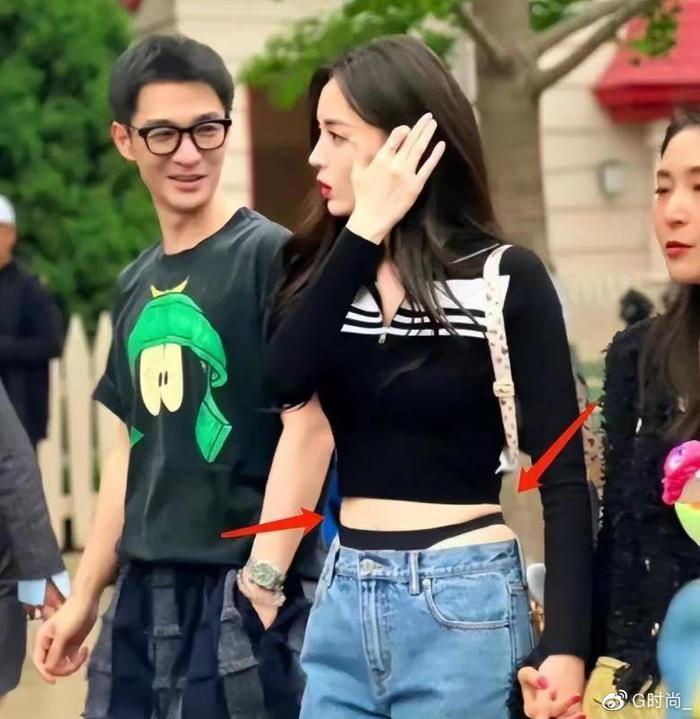因为一条裤子被骂上热搜,娜扎对 内裤外露”的穿搭硬刚,怎么了
