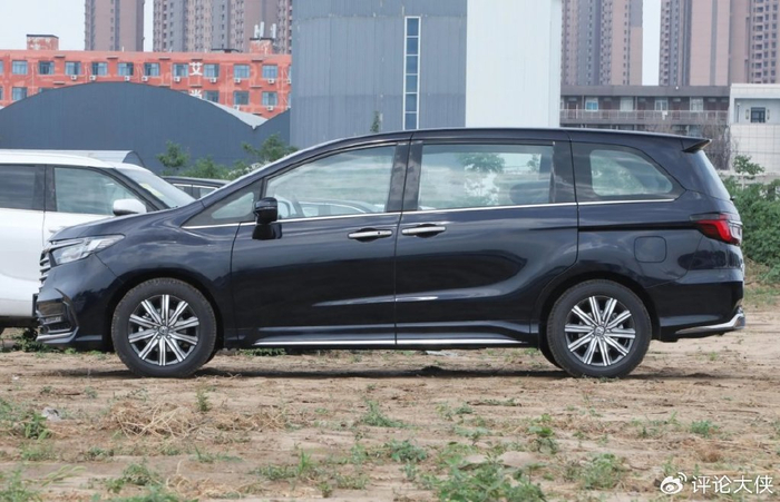 中国MPV市场新一轮洗牌：别克GL8排第3，小鹏、理想跌出前十行列