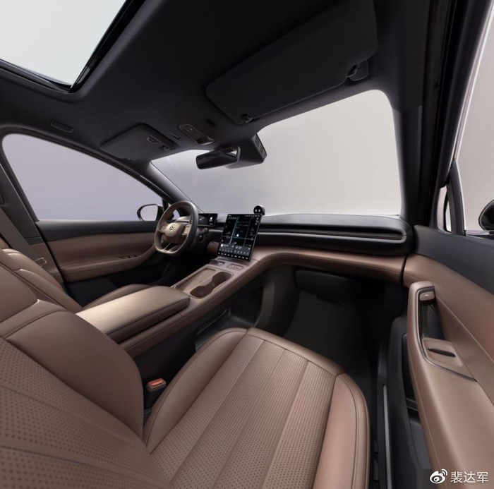 蔚来全新ES6上市36.8万元起售，定位智能电动全能SUV