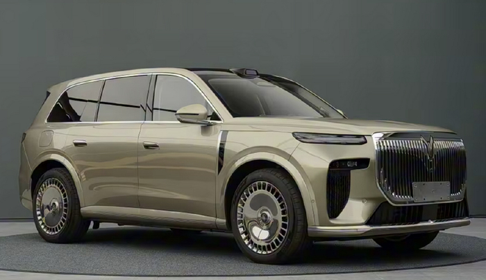 岚图泰山下月上市，华为智驾+三腔空悬，30多万的旗舰？