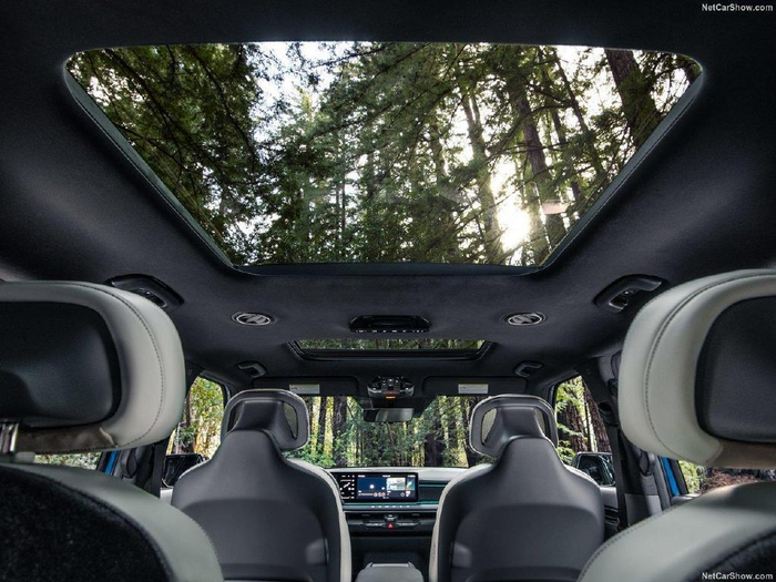 韩国人的理想L8来了！起亚EV9敢卖35万，销量看齐帕里斯帝