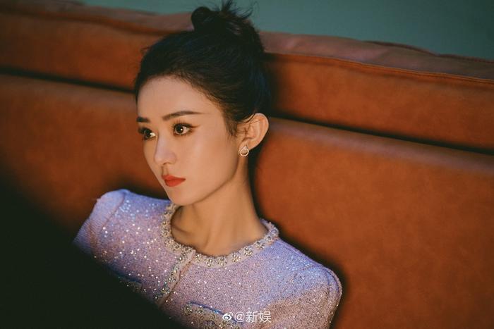 赵丽颖一字肩衣服露出锁骨也太性感太好看了吧！