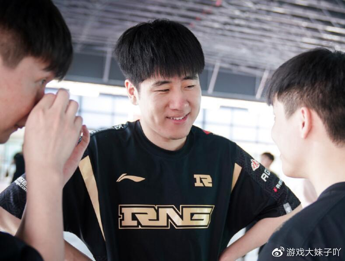 RNG和LNG合同曝光，gala彻底失去自由，不愧是合同的神