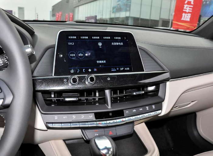 凯迪拉克CT4 1.5T将上市，204马力或是同级天花板，起价多少算诚意