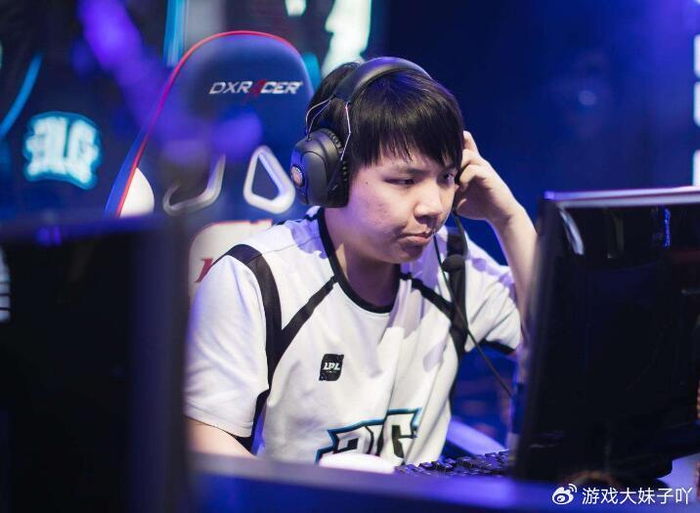 Icon嘲讽Uzi队伍，直言队员首字母连起来，是SBAD战队|字母|战队|队员_新浪新闻