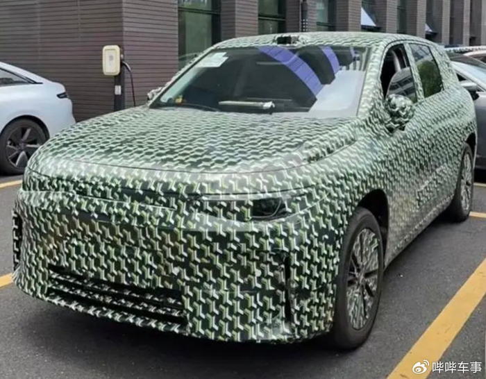 零跑B11实车曝光，还有一款B13全尺寸SUV，这是通吃理想L7L8L9?